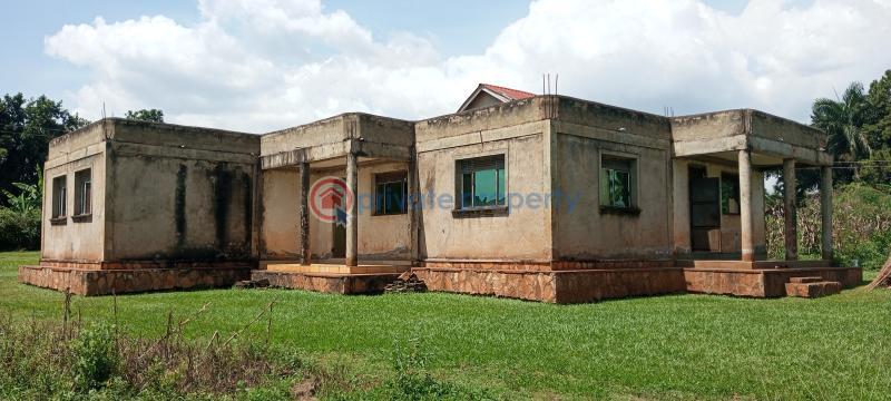 3 bedroom Bungalow For Sale Kampala Nyenga Highway Bugembe Jinja ...