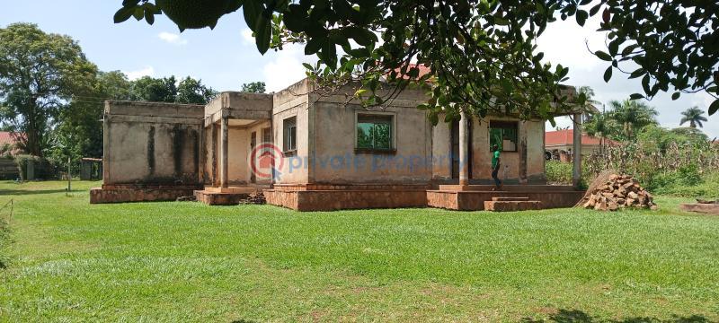 3 bedroom Bungalow For Sale Kampala Nyenga Highway Bugembe Jinja ...