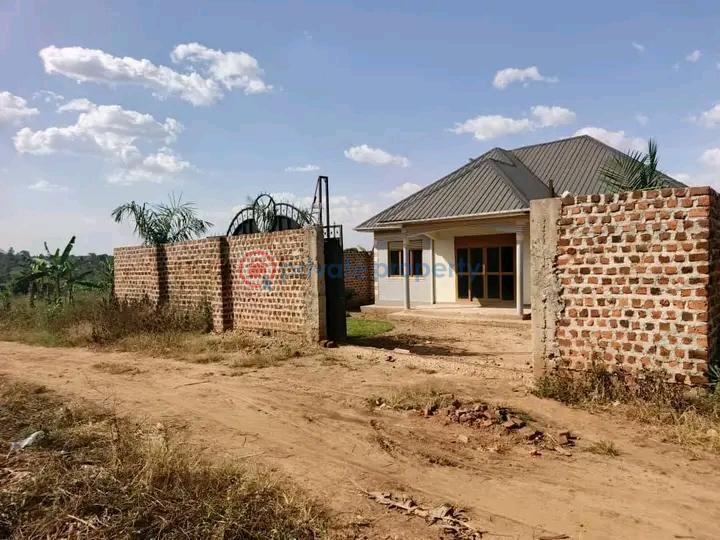 3 bedroom Bungalow For Sale Wakiso Nkoowe Wakiso Central (PID: 6PABQV ...