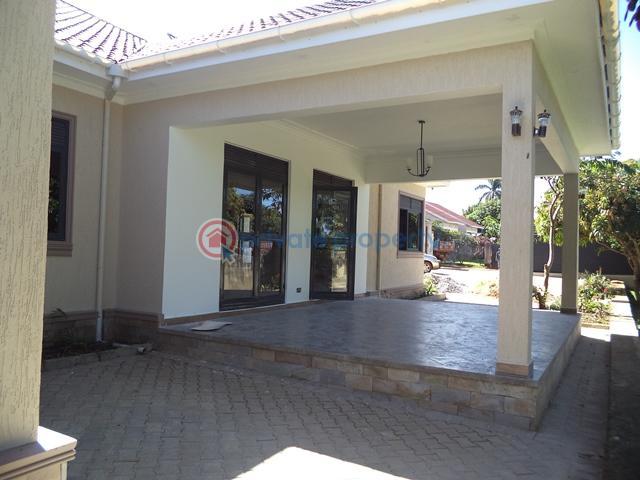 5 bedroom Villa For Sale Katabi Wakiso Central (PID: 7PABLQ) | Private ...