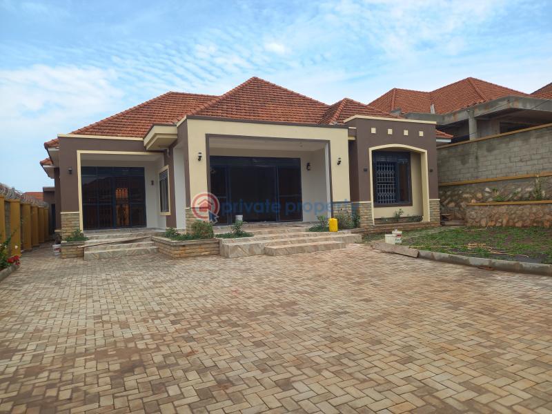 4 bedroom Bungalow For Sale Bwebajja Ssabagado-Makindye Wakiso Central ...