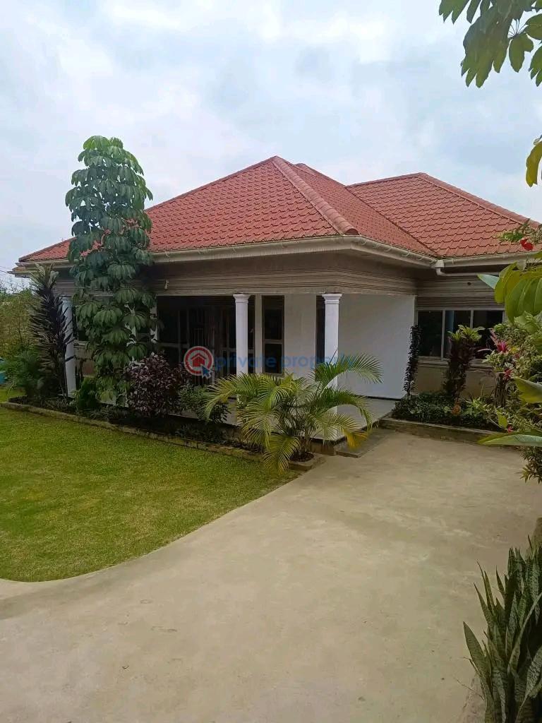 3 bedroom Villa For Sale Wakiso Nkoowe Nabweru Wakiso Central (PID ...