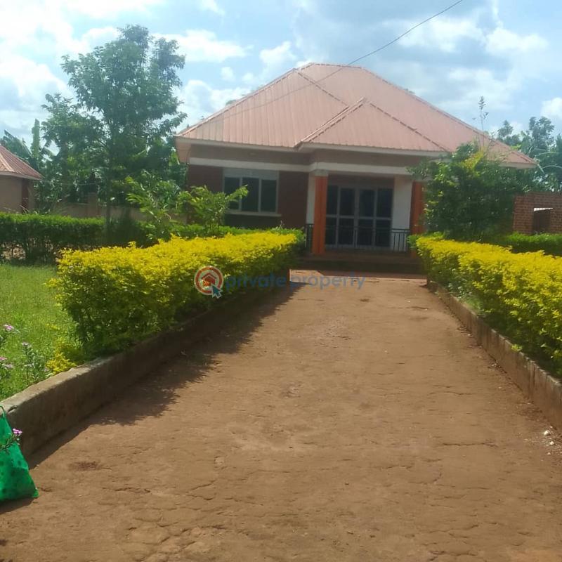 3 bedroom Bungalow For Sale Namayamba Wakiso Central (PID: 8PABVE ...