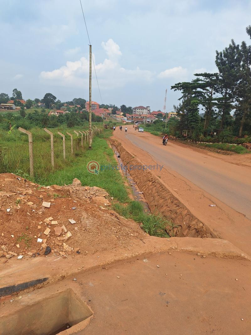 Land For Sale Bugema Gayaza Wakiso Central (PID: 3PABHE) | Private Property