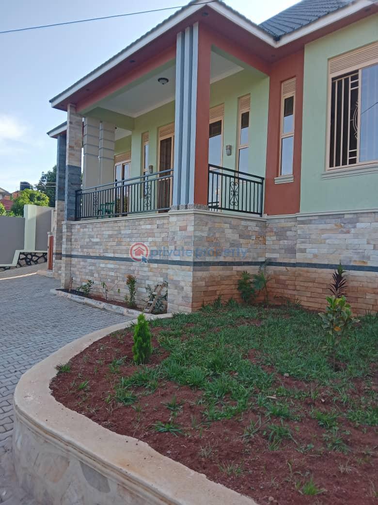3 bedroom Villa For Sale Bwebajja Wakiso Central (PID: 4PABEG ...