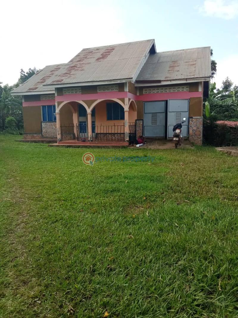 3 bedroom Bungalow For Sale Kyambogo Busukuma Gayaza Wakiso Central ...